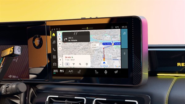 Electric car route planning - Renault 5 E-Tech 100% electric